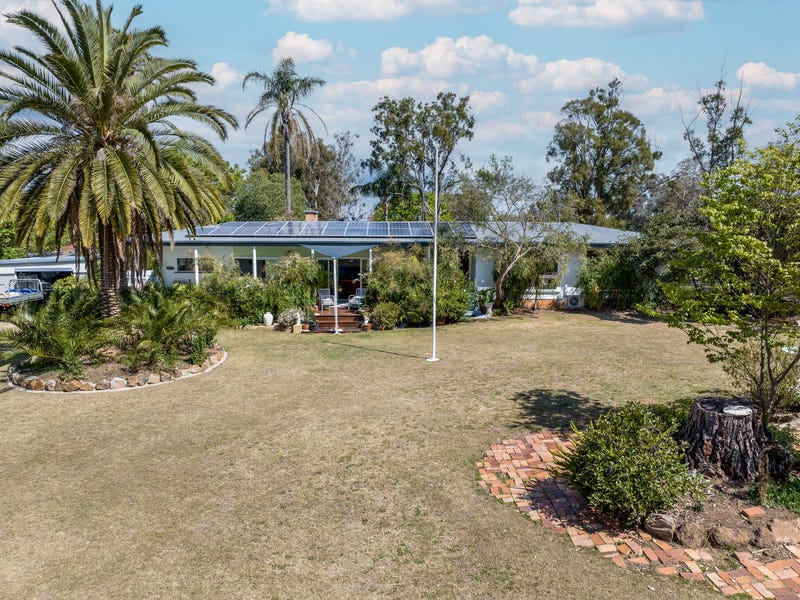 Sold Property Prices & Auction Results in 4 Crawford St, Warwick, QLD ...