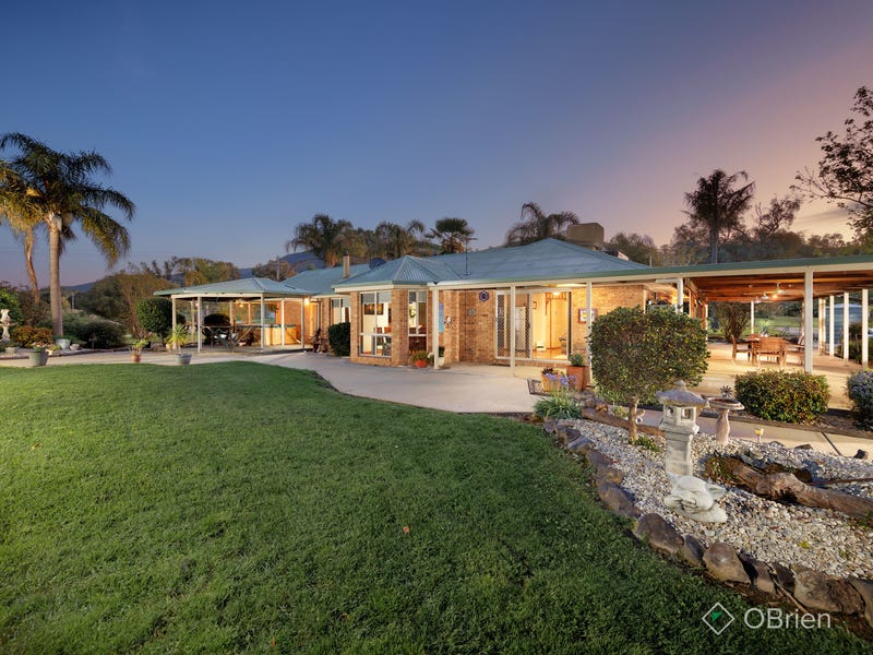 1261 Kiewa Valley Highway, Kiewa, Vic 3691 - Property Details