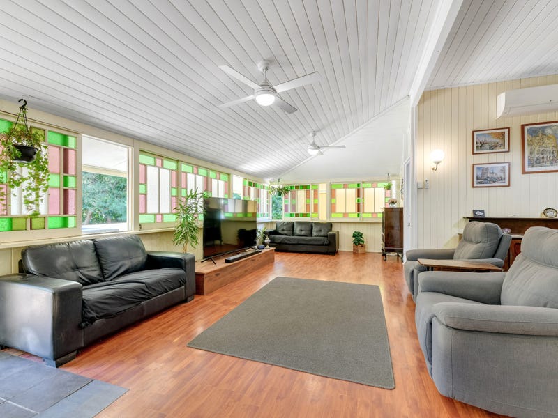 10 Vale St, Bundamba, Qld 4304 - Property Details