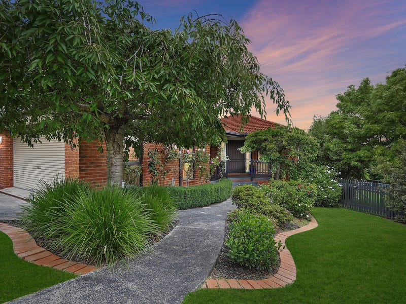 16 Strathbogie Court, Kilsyth, Vic 3137 - Property Details