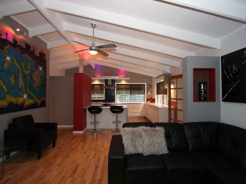 4 Theodore Place, Molendinar, QLD 4214 - realestate.com.au