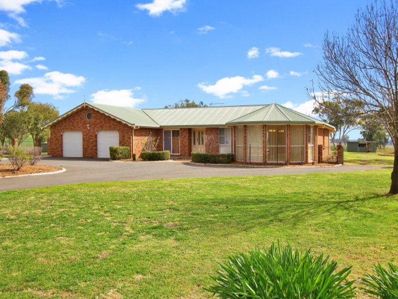 7 Cameron Avenue, Tamworth, NSW 2340 - Property Details