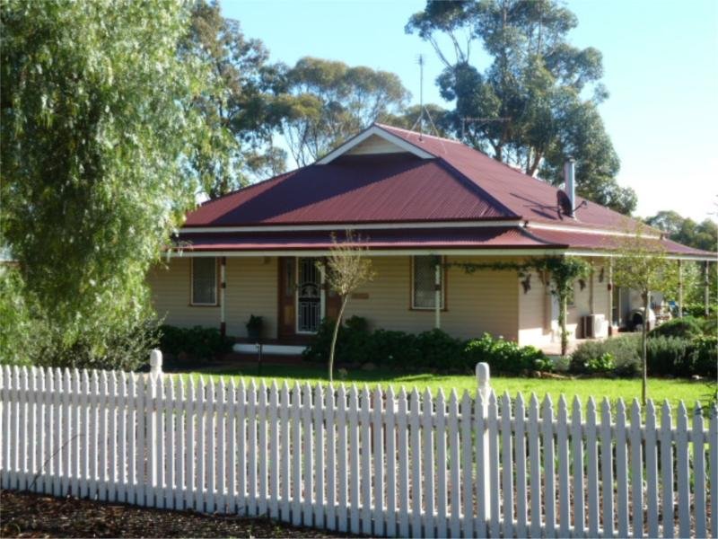 25 Charles Street, Yacka, SA 5470 - Property Details