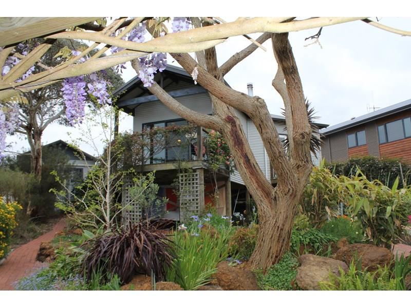 8 Russell Rise, Denmark, WA 6333 - Property Details