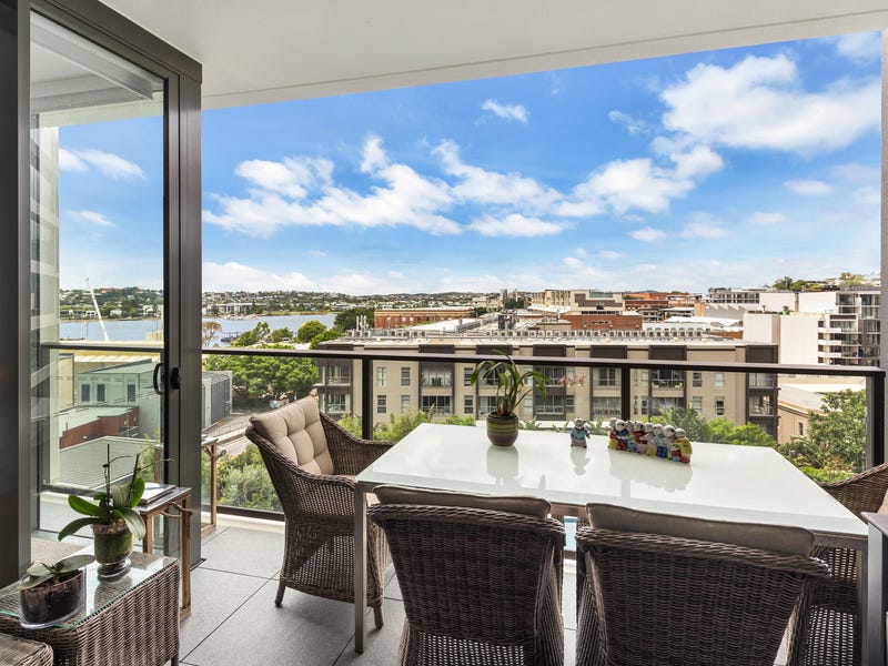 2074/ 48 Skyring Terrace, Newstead, Qld 4006 - Property Details