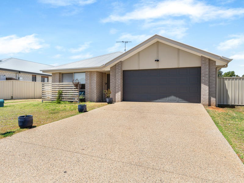 7 Lakeside Drive, Emerald, QLD 4720 - realestate.com.au