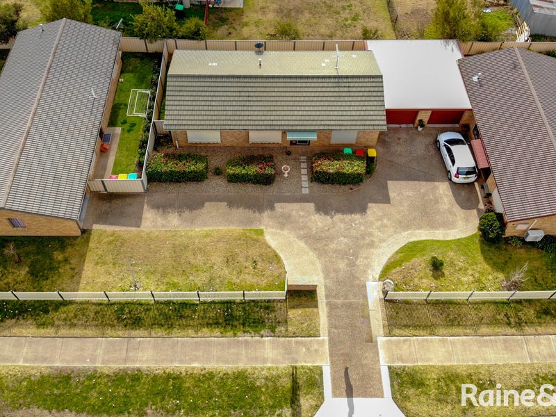 Units 1-3/44 Murringo Street, Young, NSW 2594 - Property Details