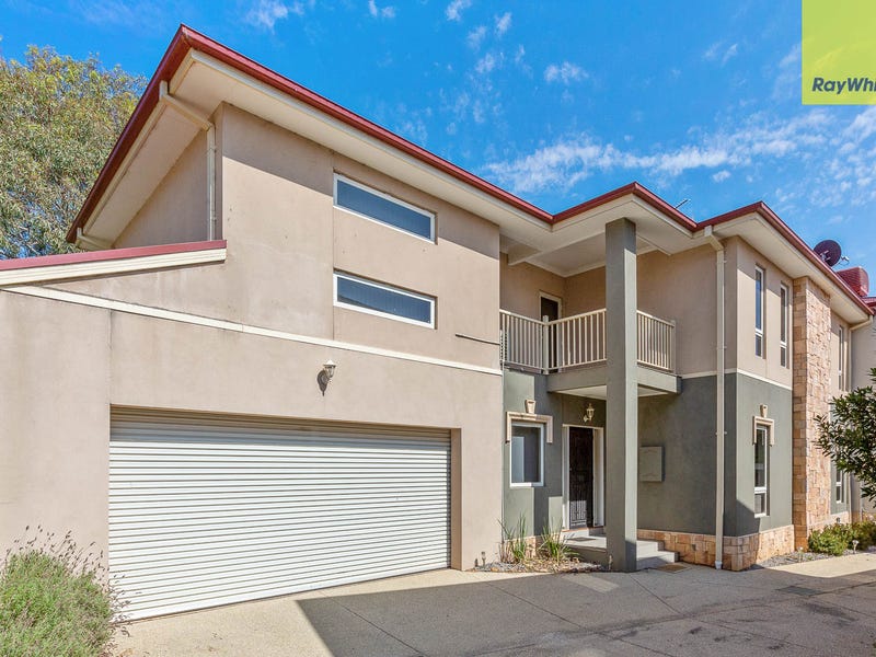 4/3A Labilliere Street, Maddingley, Vic 3340 - Property Details