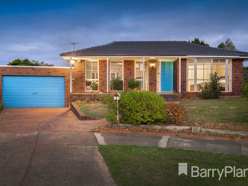 7 Hamilton Close, Endeavour Hills, VIC 3802 - realestate.com.au