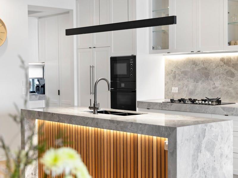 4 Bedroom Properties for Sale in Tugun, QLD 4224 (+1 location ...