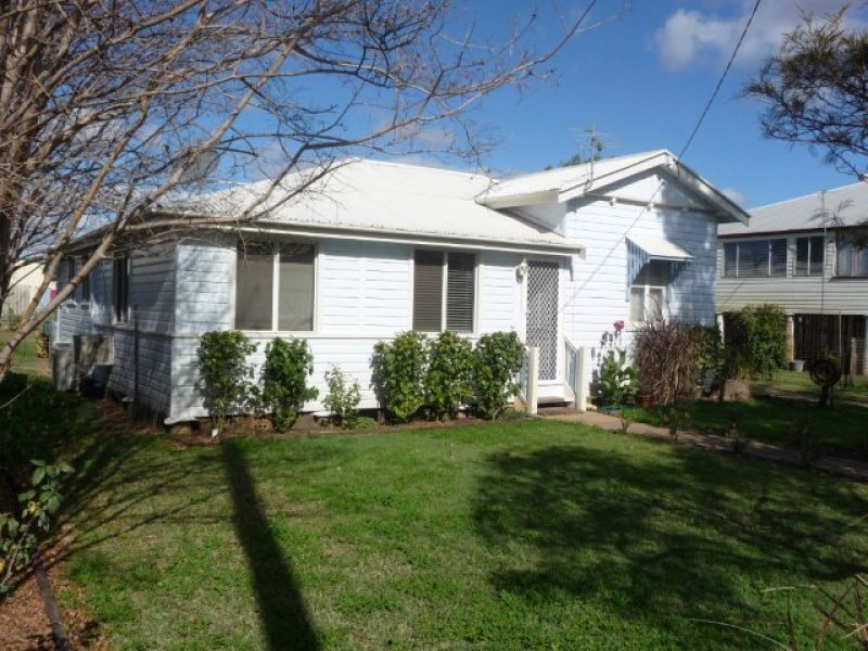 128 Alfred Street, St George, QLD 4487 - realestate.com.au