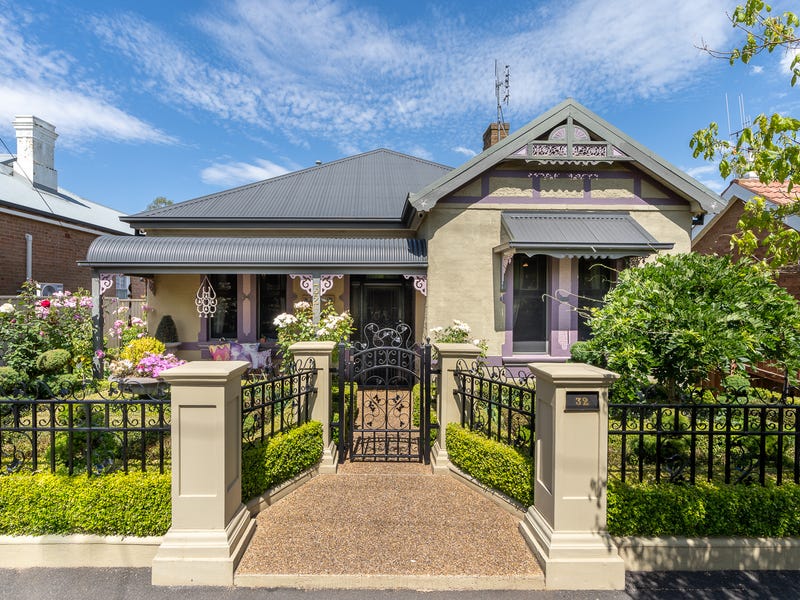 32 Clinton Street, Orange, NSW 2800 - Property Details