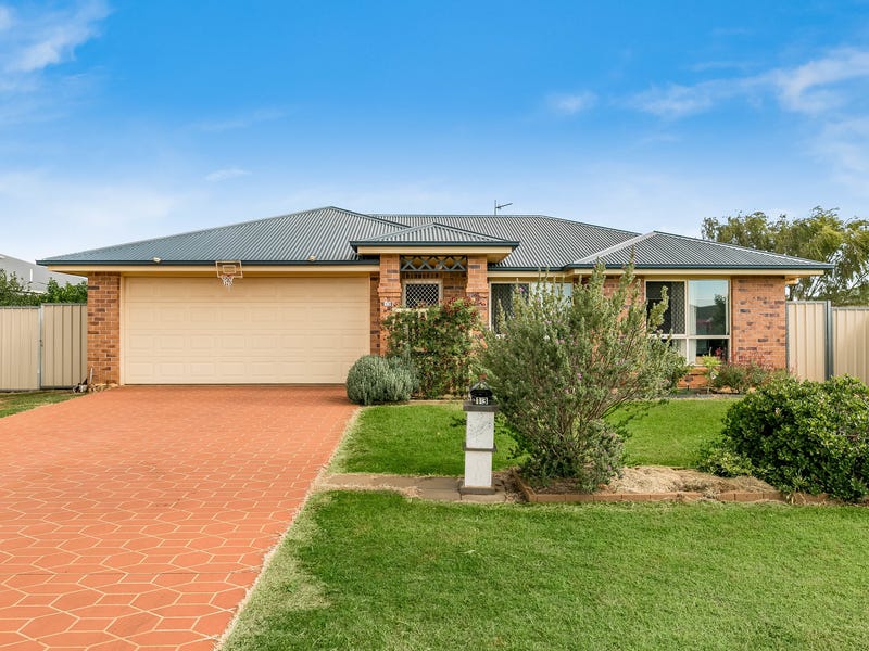 13 Debbie Court, Oakey, QLD 4401 - realestate.com.au