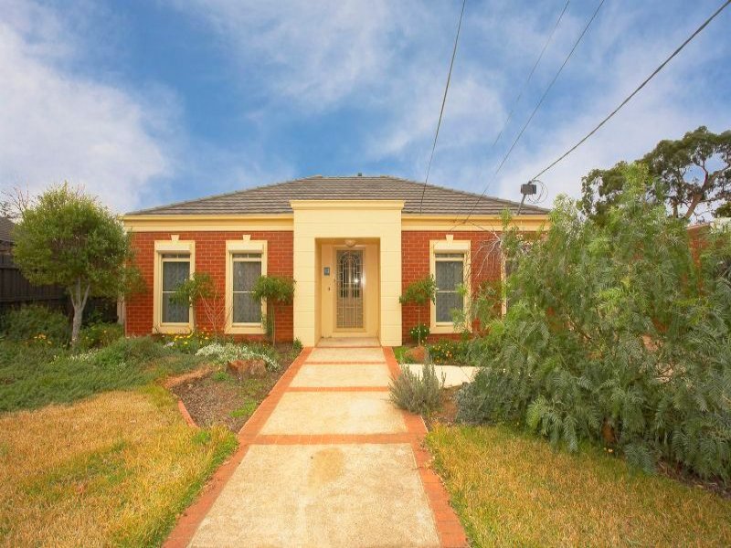 6 Manorvale Parade, Werribee, Vic 3030 - Property Details