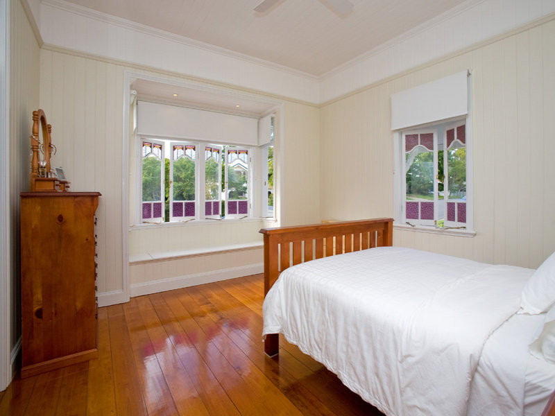 104 Elliot Street, Hawthorne, Qld 4171 - Property Details