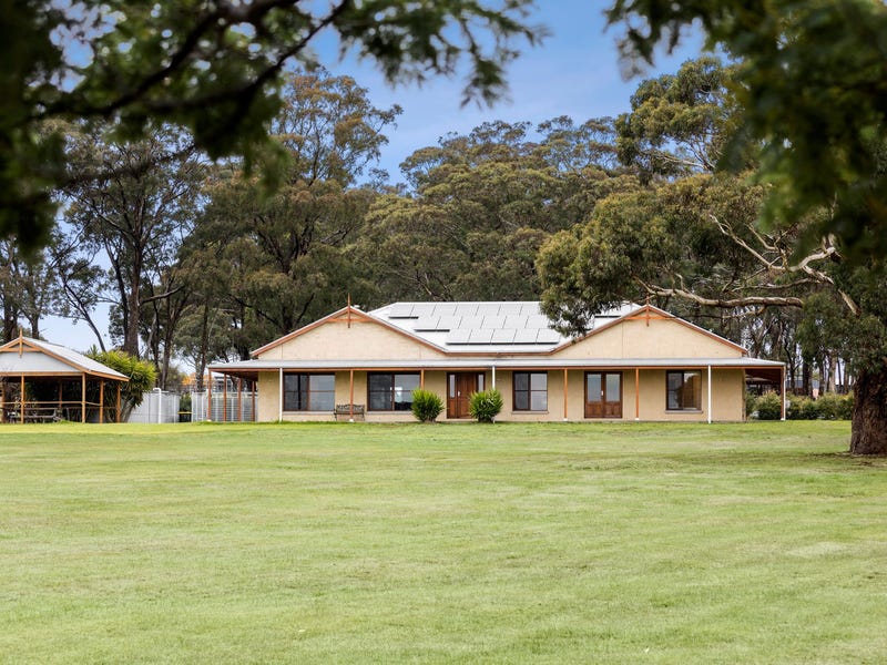 119 Rosa Court, Kyneton, Vic 3444 - Property Details