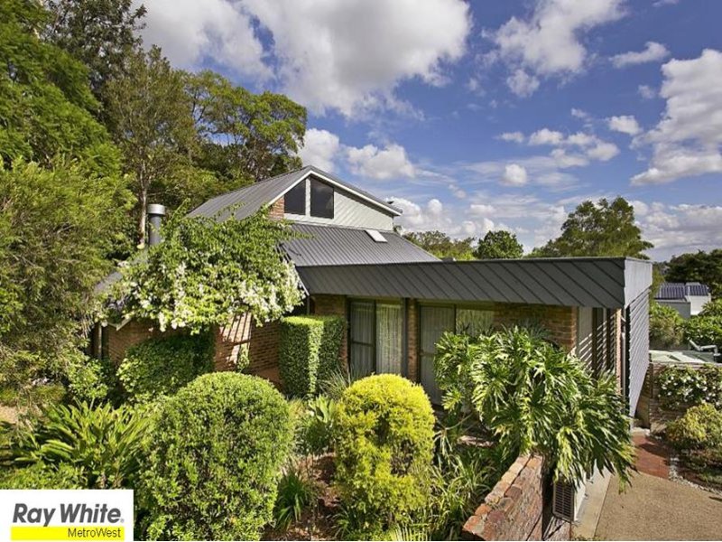 2 Farnworth Street, Chapel Hill, QLD 4069 - realestate.com.au