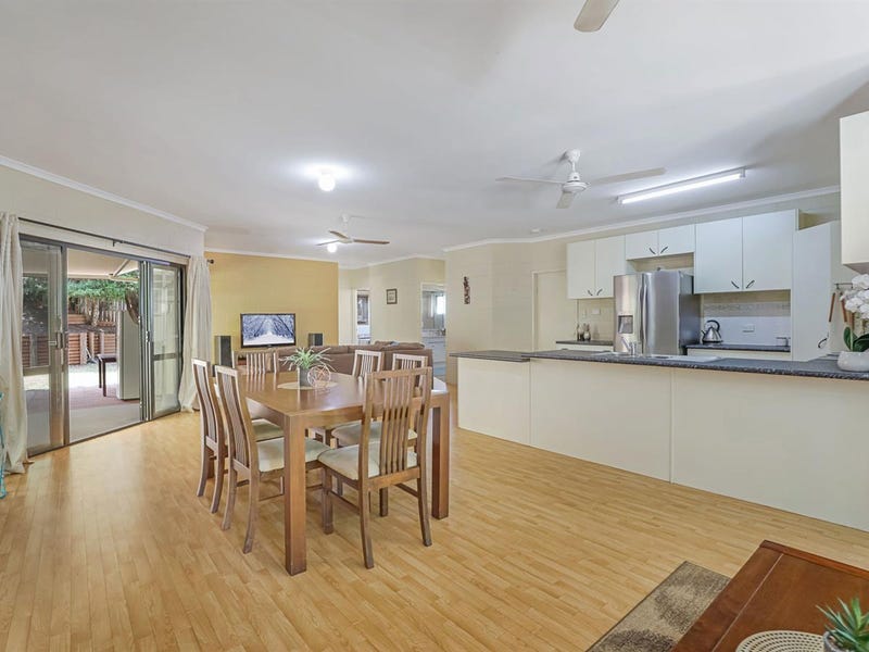 4 Seabreeze Court, Redlynch, Qld 4870 - Property Details