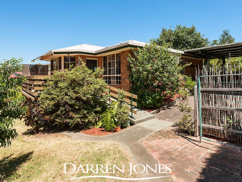 2/12 Macleod Parade, Macleod, Vic 3085 - Property Details