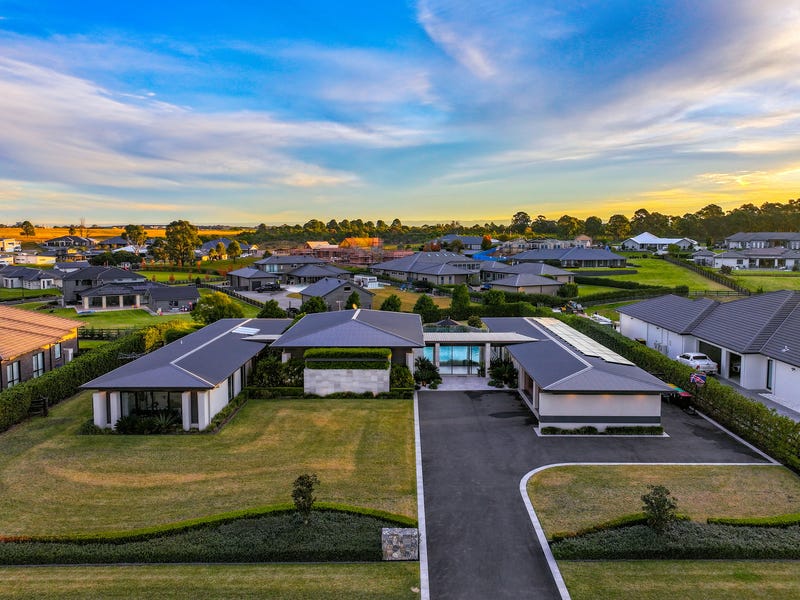 22 Humewood Place, Luddenham, NSW 2745 - Property Details