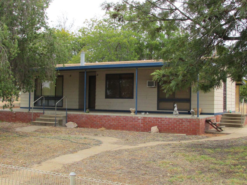 29-31 Tarcoola Street, Pooncarie, NSW 2648 - Property Details