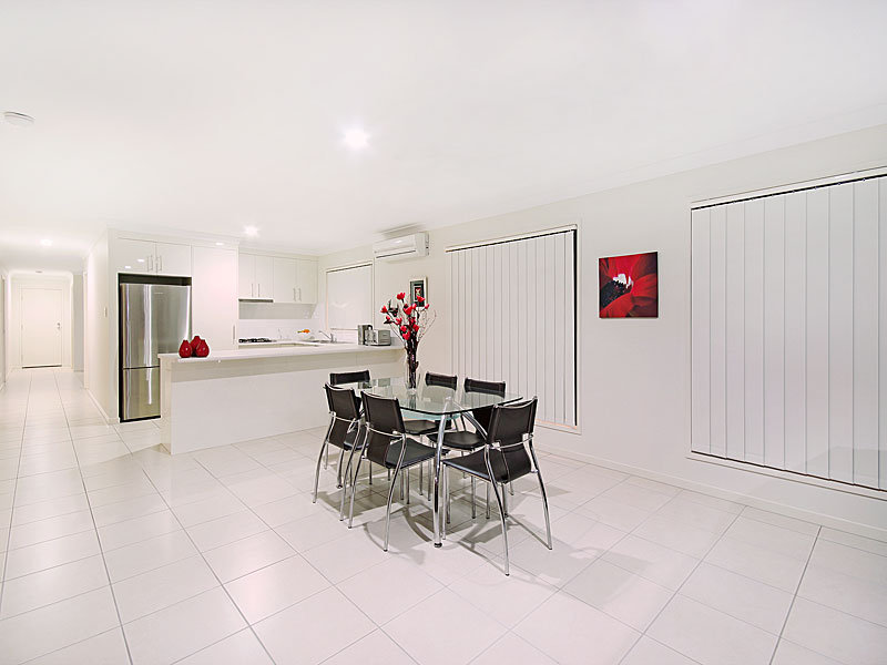 30 Shallow Bay Drive, Springfield Lakes, QLD 4300 - realestate.com.au