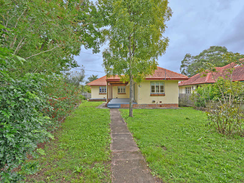 102 Junction Road, Morningside, Qld 4170