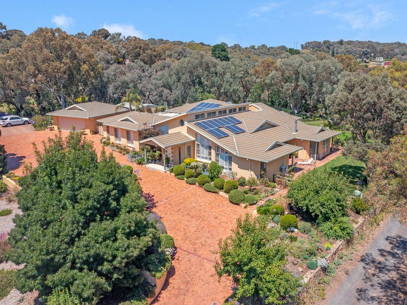 25 Taylor Place, Greenleigh, NSW 2620 - Property Details