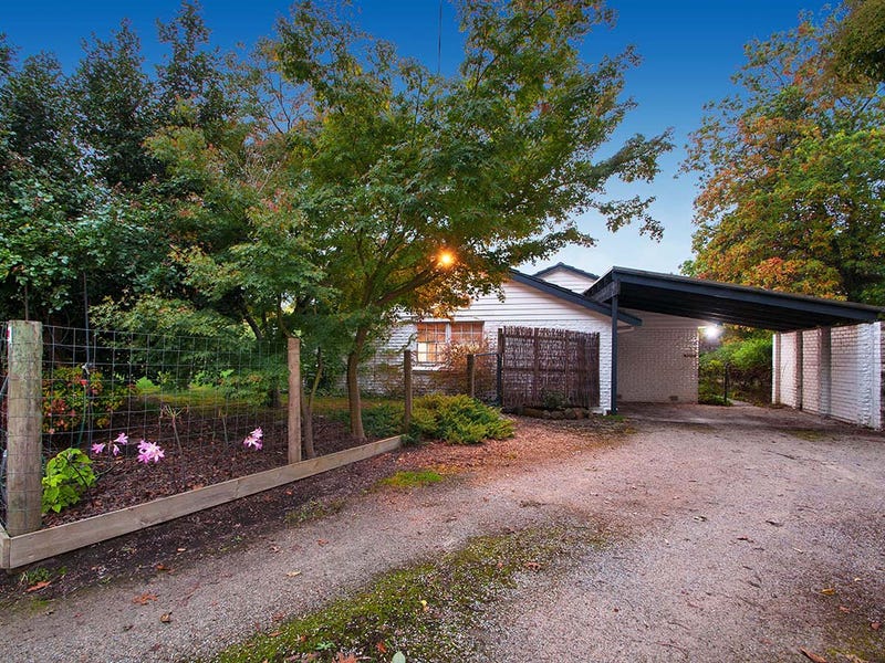 52 Braeside Drive, Launching Place, VIC 3139 - realestate.com.au