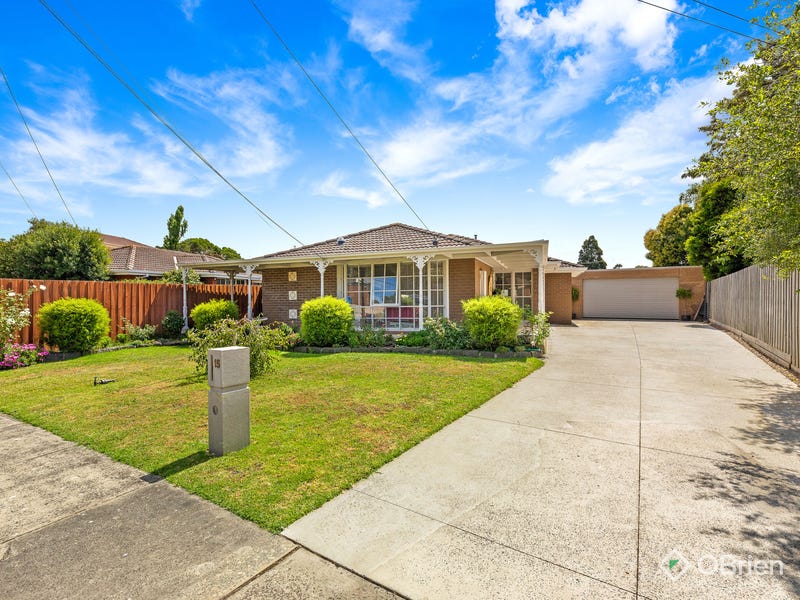15 James Cook Drive, Cranbourne, Vic 3977 - Property Details