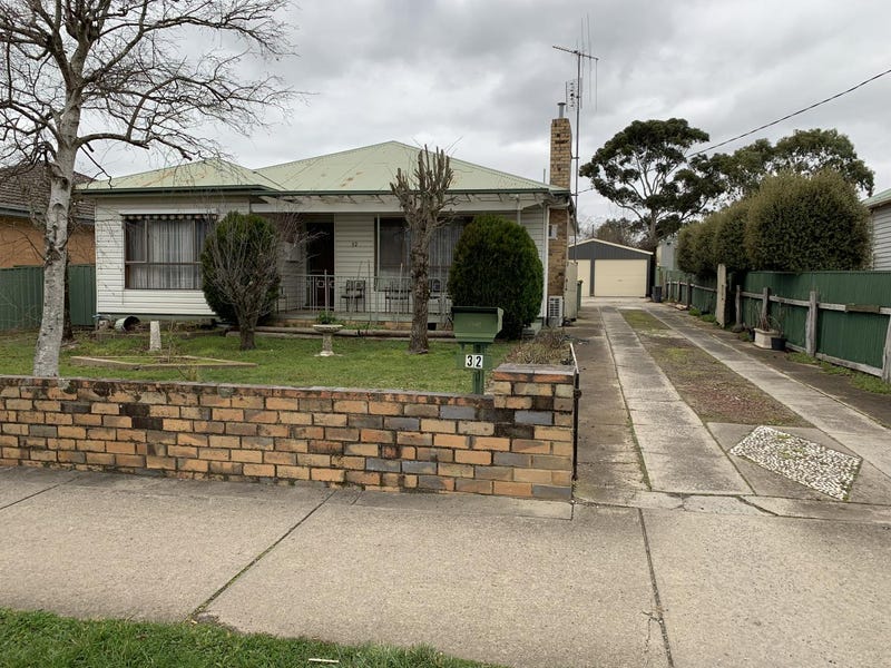 32 victoria Street, Kyneton, Vic 3444 - Property Details