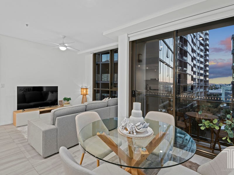 812/10 Stratton Street, Newstead, Qld 4006 - Property Details