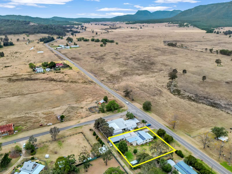 17 Singleton Street, Broke, NSW 2330 - Property Details