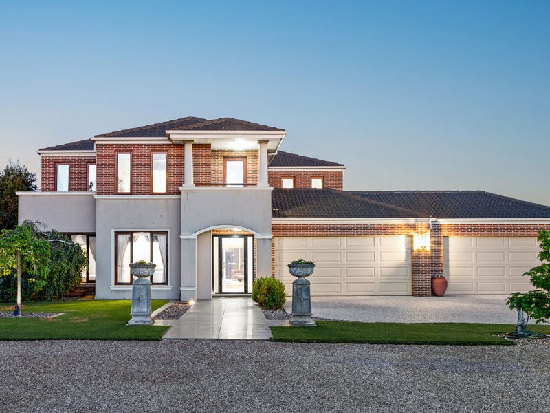 14 The Oaks, Hillside, Vic 3037 - Property Details