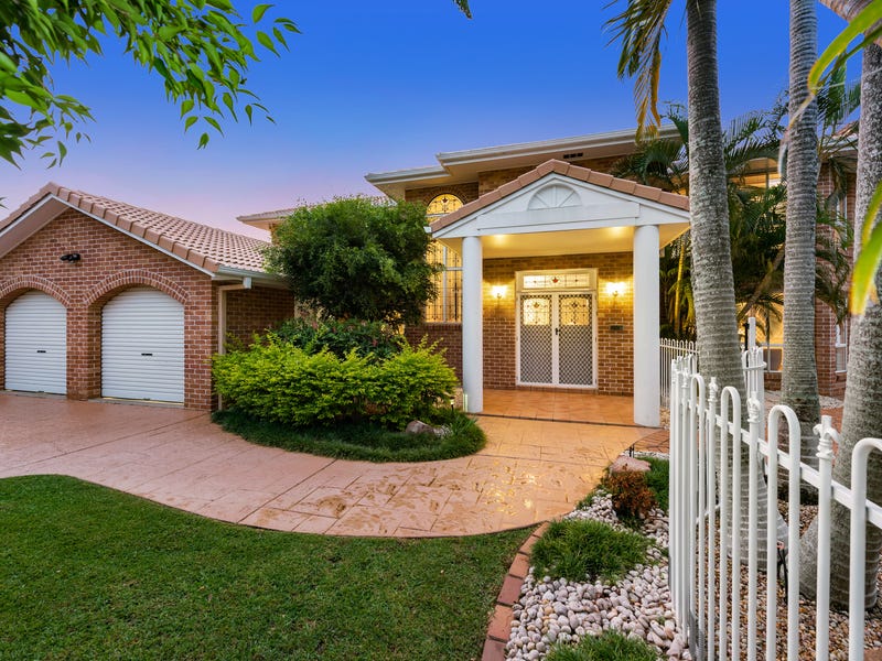 10 Troon Place, Carindale, Qld 4152 - Property Details