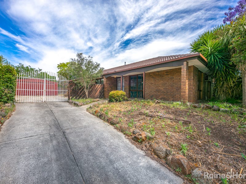 17 Dunrossil Drive, Sunbury, Vic 3429 - Property Details