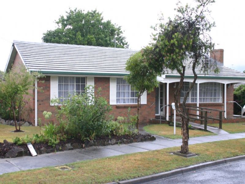 11 Walker Parade, Churchill, Vic 3842 - Property Details