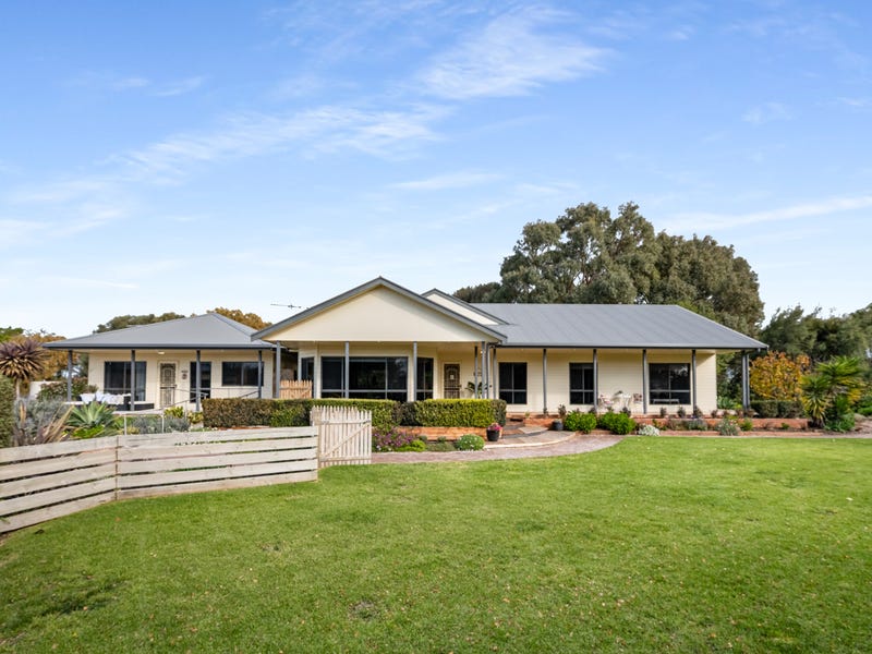 65 Plunkett Terrace, Millicent, SA 5280 - House for Sale - realestate ...