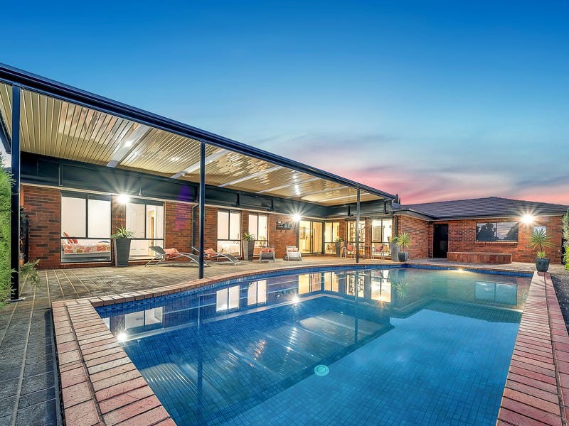 35 Springbank Way, Brookfield, VIC 3338 - realestate.com.au