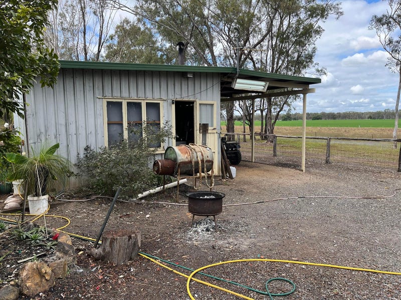 35 Iris Street, Yaamba, Qld 4704 - Property Details