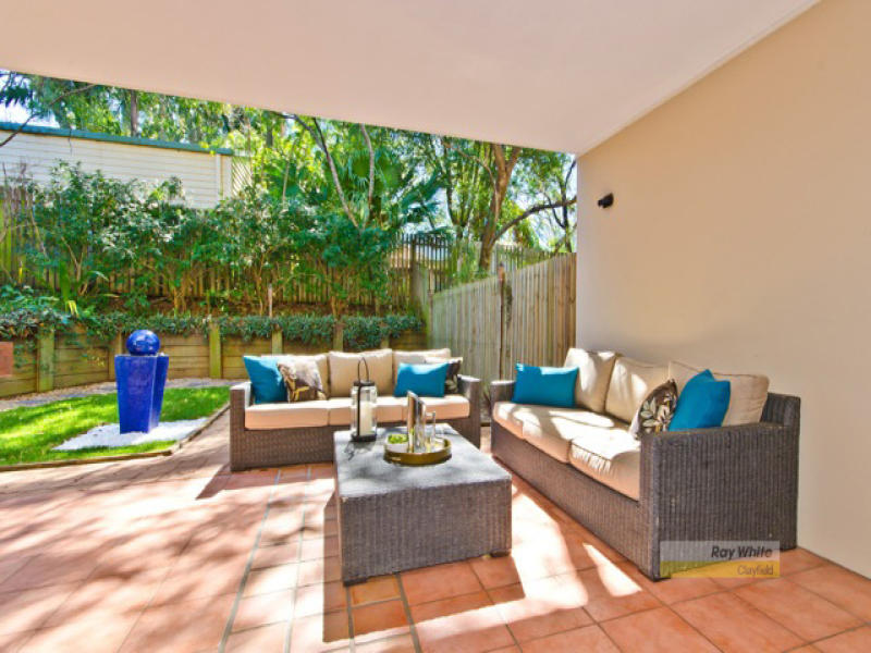 2/101 Junction Road, Clayfield, Qld 4011 - Property Details