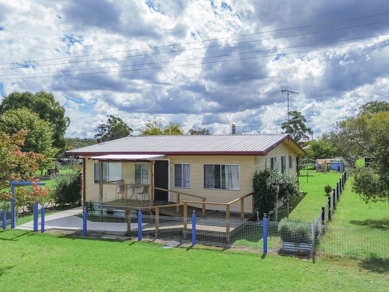 46 Margetts Street, Wallangarra, Qld 4383 - Property Details