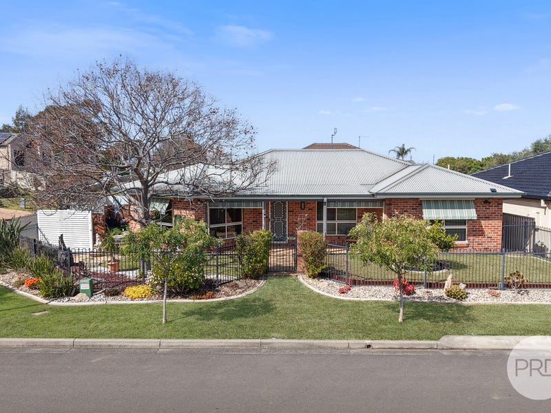 2 Ivory Place, Tamworth, NSW 2340 - Property Details