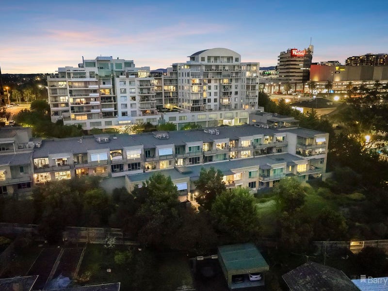 7/3 Sovereign Point Court, Doncaster, Vic 3108 - Property Details