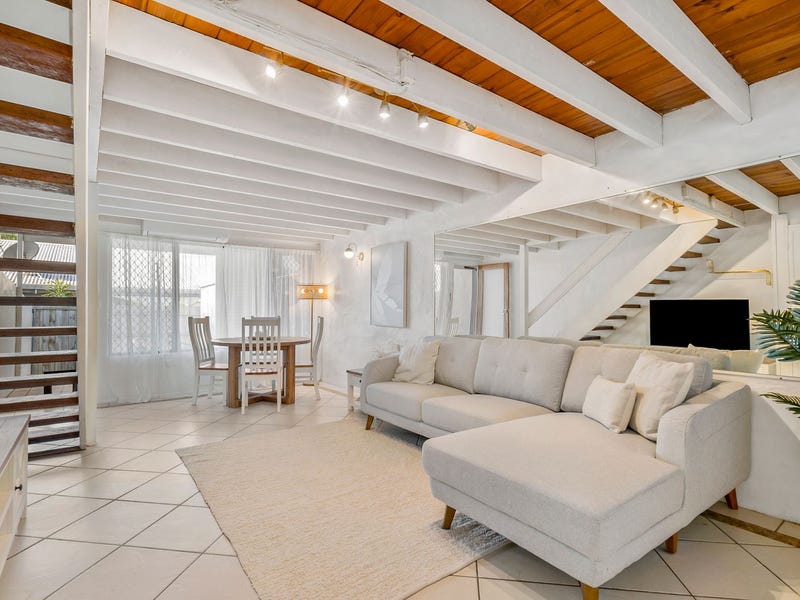 1/44 Lawrence Street, Mooloolaba, Qld 4557 - Property Details