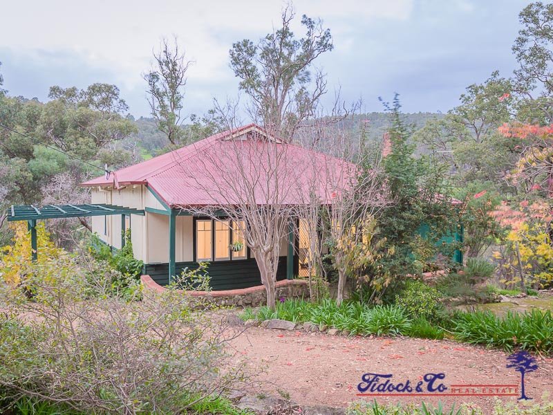 77 Croyden Road, Roleystone, WA 6111 - Property Details