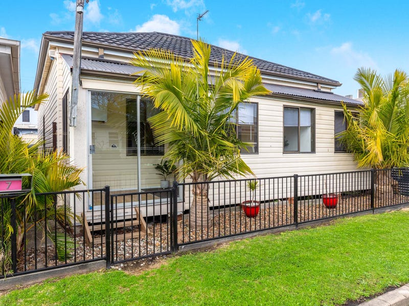 7 Lott Street, Maryville, NSW 2293 - Property Details