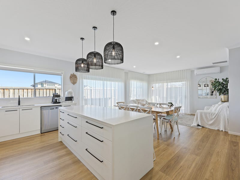 65 Crole Drive, Warragul, Vic 3820 - Property Details