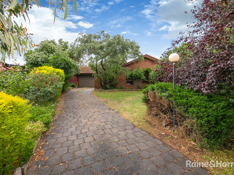 3 Ganton Court, Sunbury, Vic 3429 - Property Details