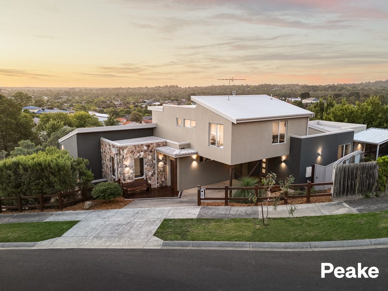 17 Mikey Boulevard, Beaconsfield, Vic 3807 - Property Details